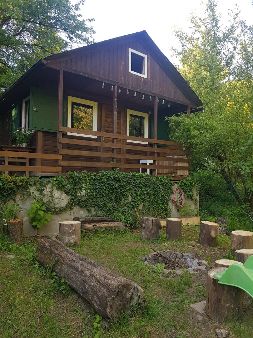 Kempuj bez kempu v místě Chatka pod Třešní | bezkempu.cz